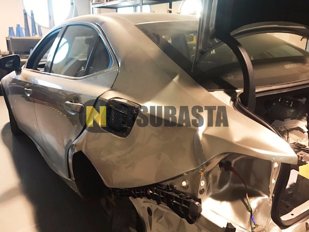 Subasta de Lexus IS300H 2016