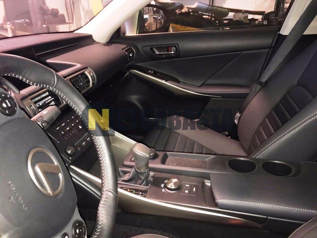 Subasta de Lexus IS300H 2016