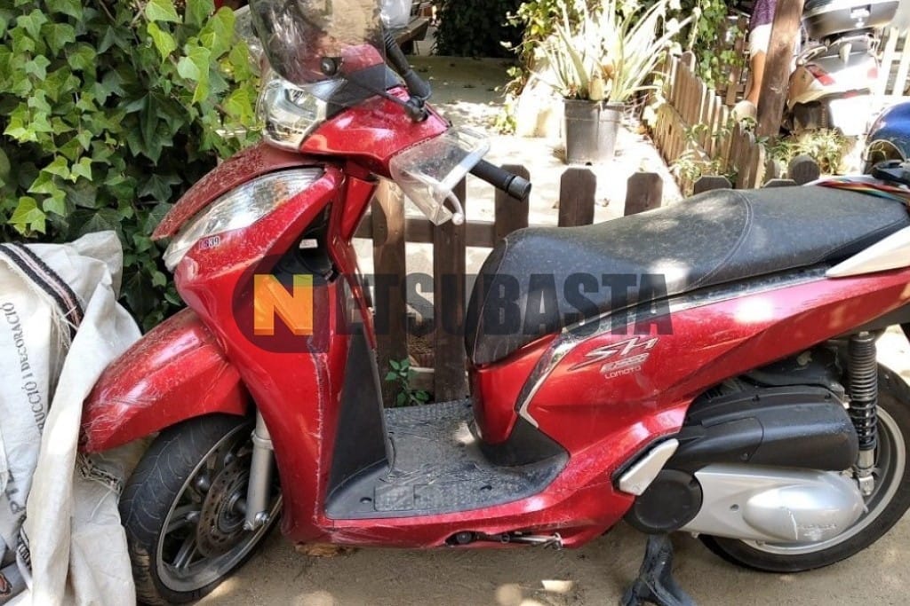 Subasta de Honda SCOOPY SH300i ABS Top Box 2015