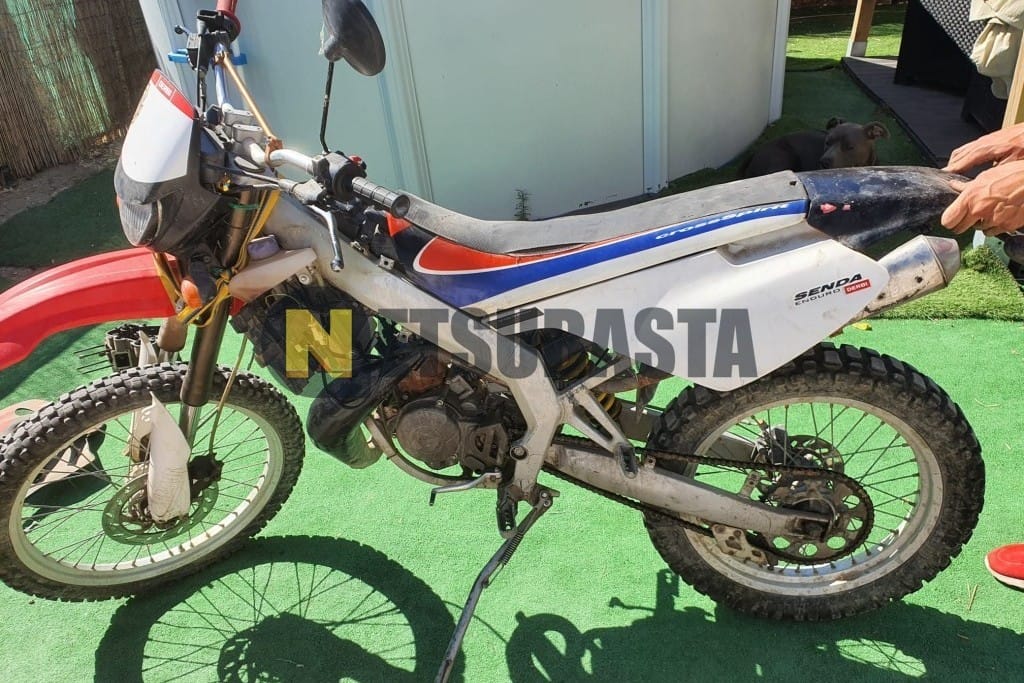Subasta de Derbi Senda R 2002