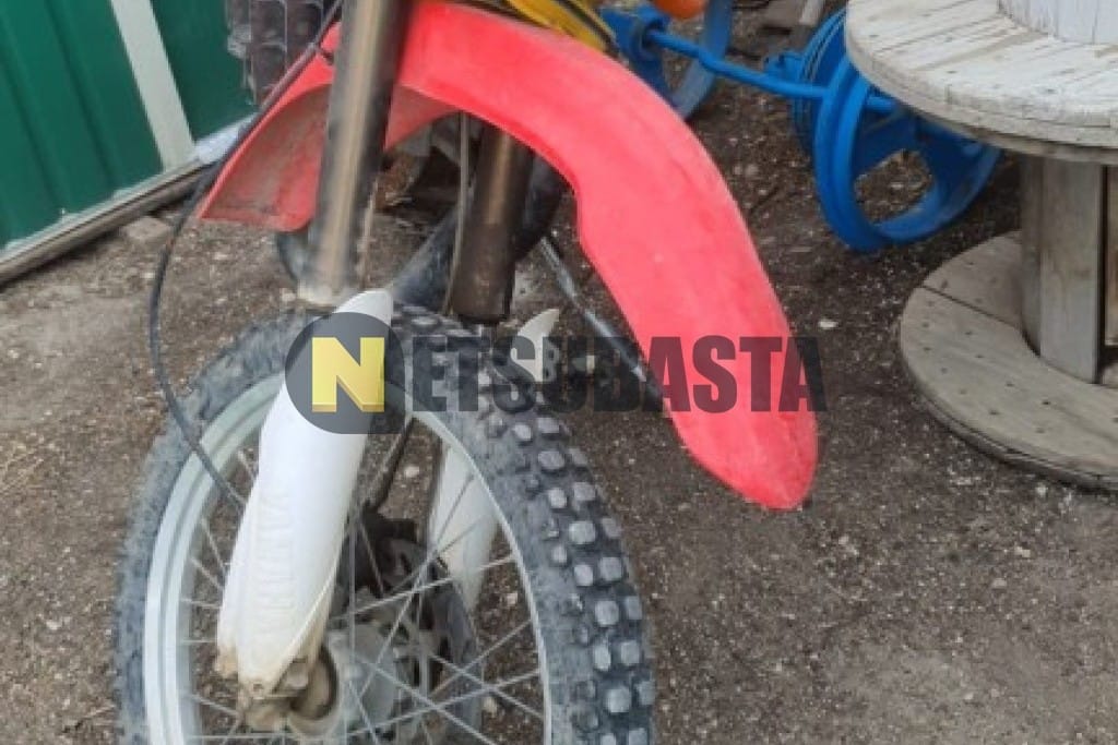 Subasta de Derbi Senda R 2002