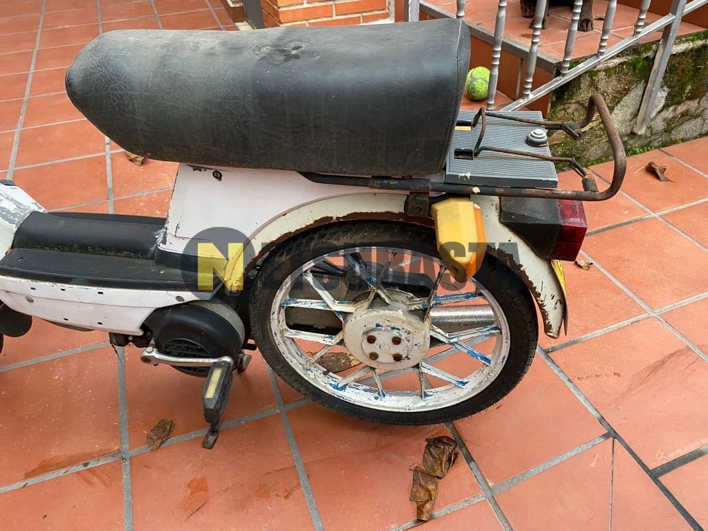 Subasta de Piaggio Vespino 49 2000
