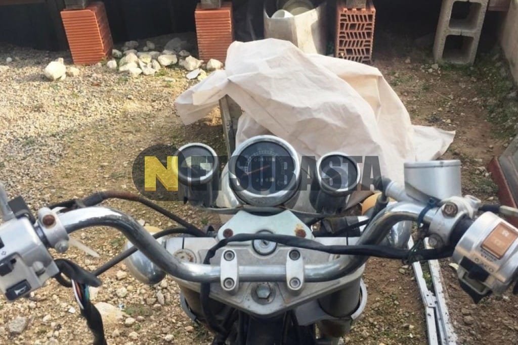 Subasta de CSR Custom 125 2006