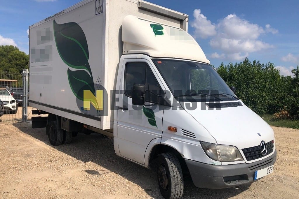 Subasta de Mercedes-Benz Sprinter 413 CDI Chasis Cab. Isotermo 2004