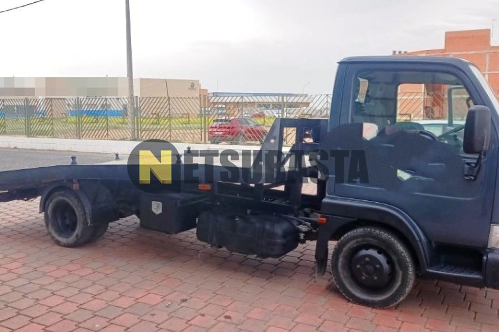 Subasta de Nissan Cabstar 3.0D Chasis-Cabina 2005